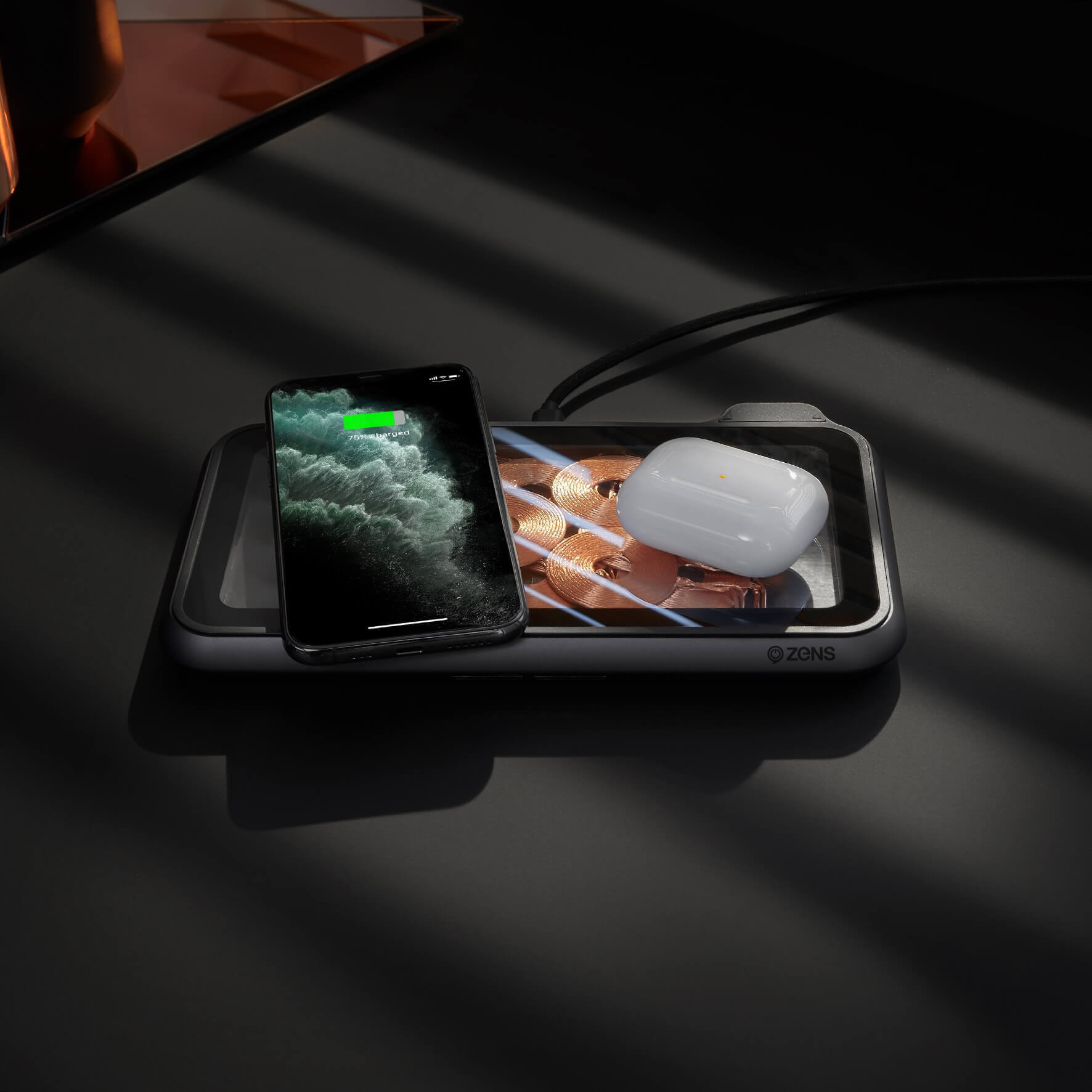 Zens Liberty Series Glass Edition 16-Spulen Wireless Charger mit USB-C ...