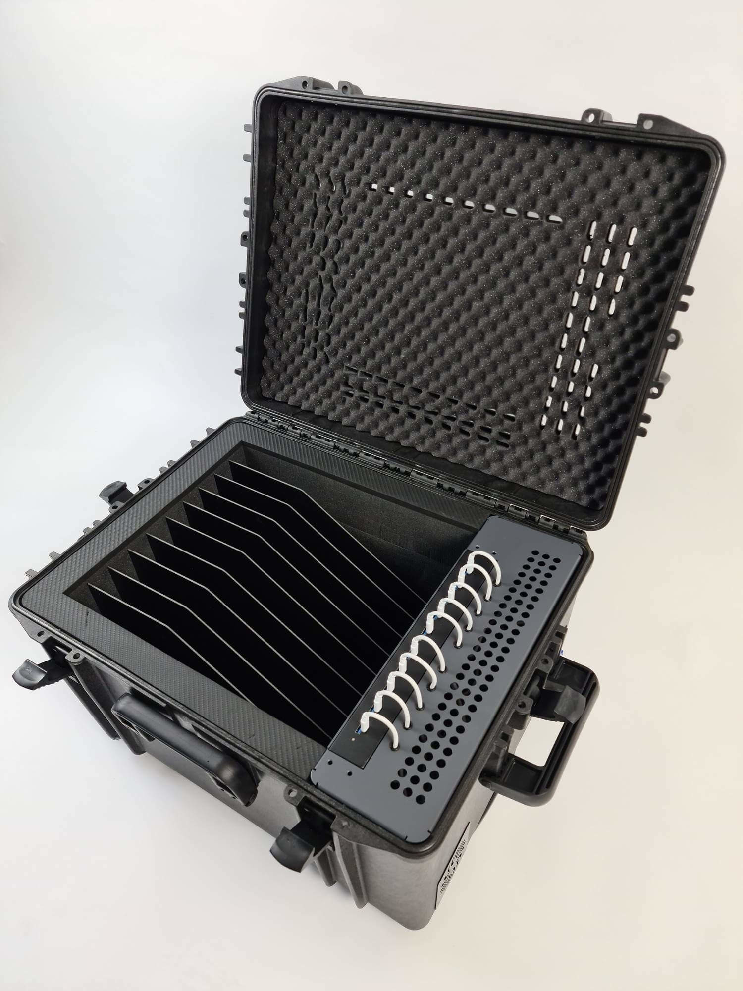 LEBA NoteCase Livingstone 10 Laptop Ladekoffer | USB-C / 50W / PD 3.0 ...